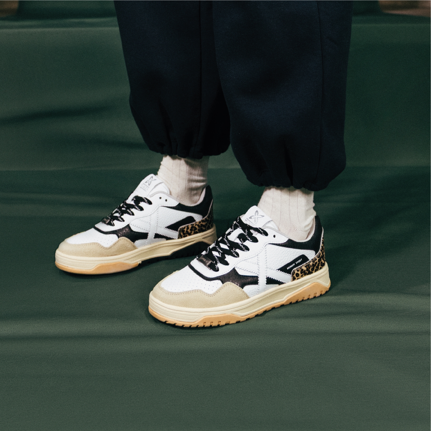 Sneakers Retro tenis y skate Blanco y Animal Print | MUNICH TENNEZ WMN 02
