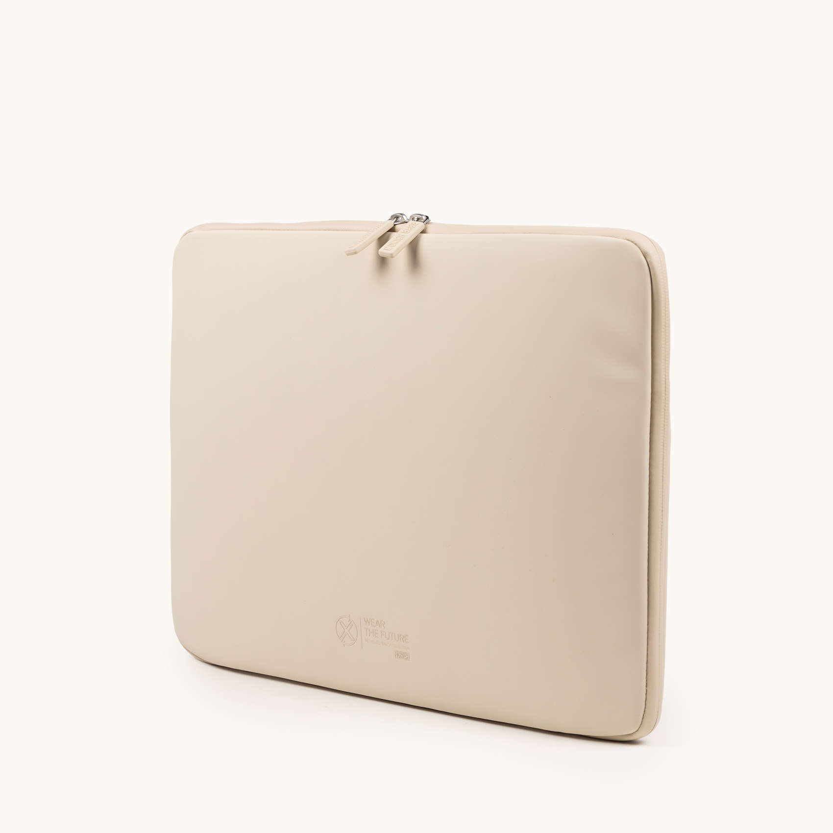 ESSENCE RECYCLED FW25 LAPTOP COVER C/CREAM