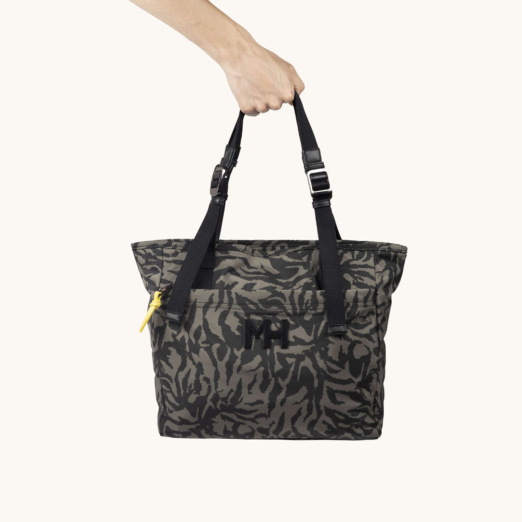 Tiger Print 2-in-1 Shopper Backpack | ZONE SHOPPER BACKPACK